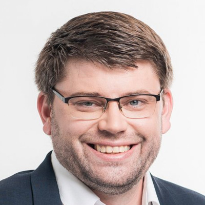 Za červenou čárou